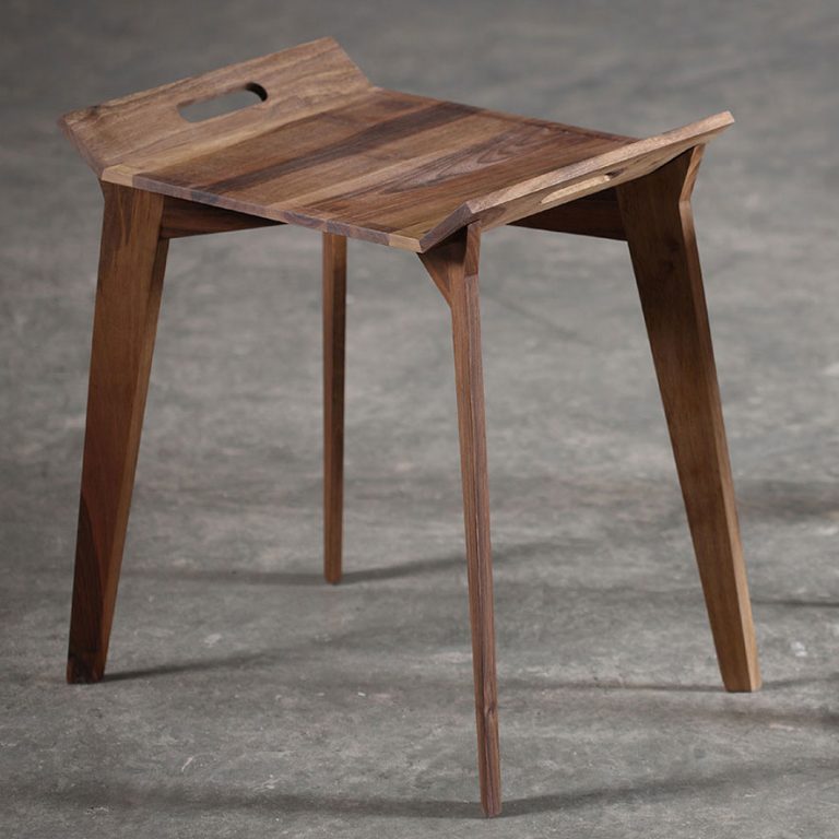 Mesa Pivot Redonda en madera, artesana y diseño moderno para Artisan